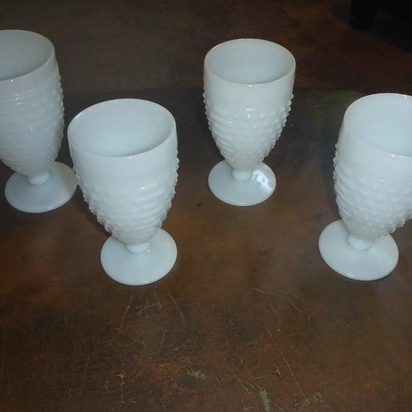 Vintage | Dining | 4 Vintage Iridescent Milk Glass Cups | Poshmark
